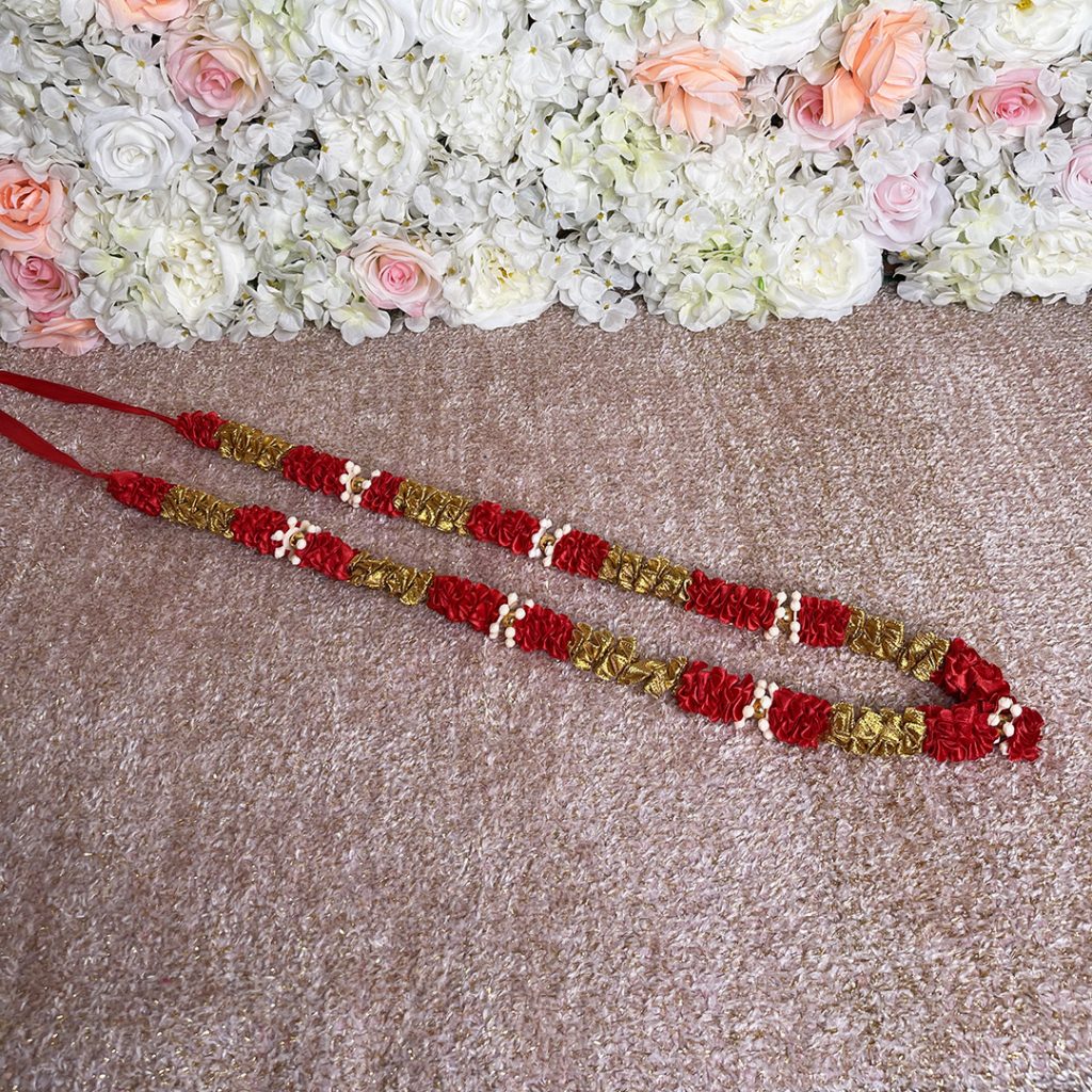 Red, Gold with White Bead Design Wedding Haar - VIYAAH
